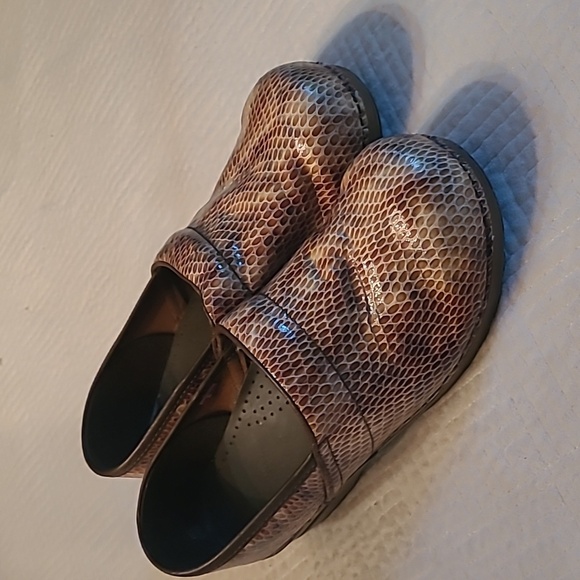 Sanita | Shoes | Sanita Snake Skin Print Womens Shoes Nurse Clogs Brown ...